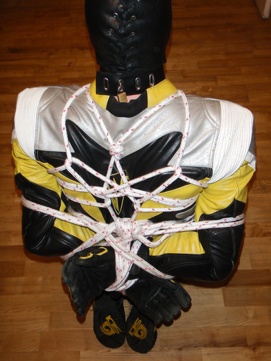 Biker In Full Leather Image 1533981 Thisvid Tube