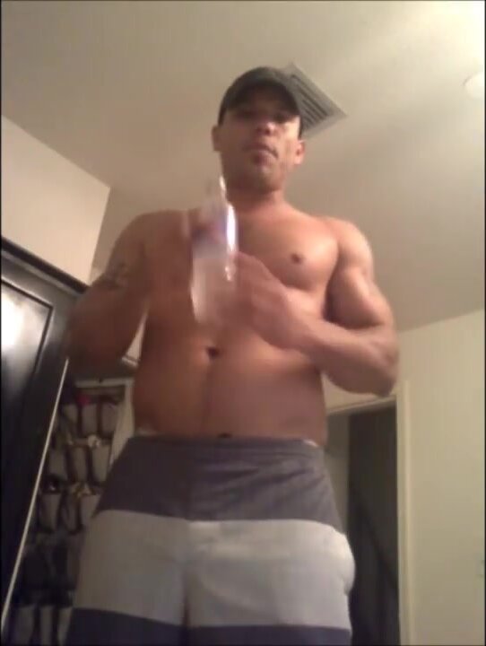 Hot Straight Man Farts For Faggots