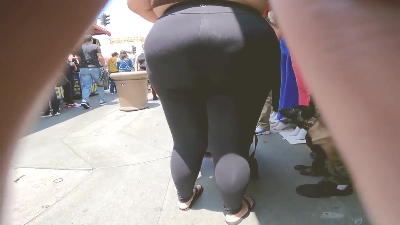 Candid Mega Booty