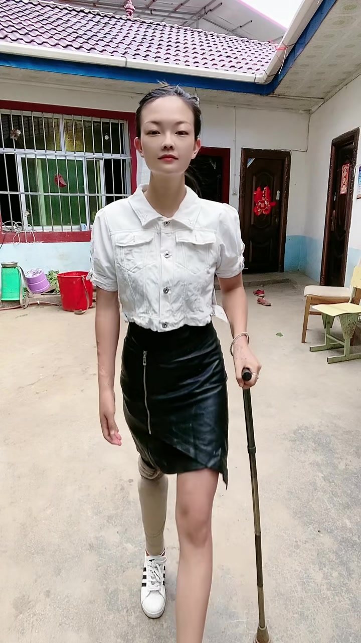 Sak Pretty Chinese Girl