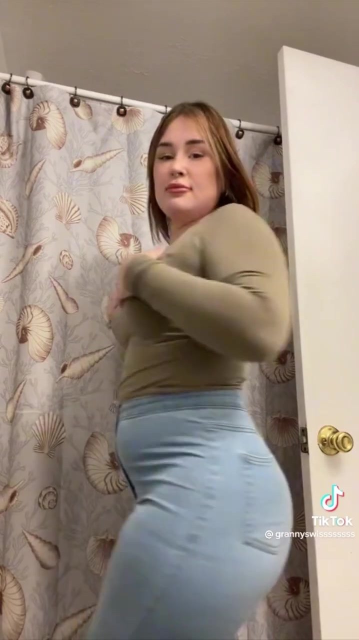 Amatuer Girl Fart Comp Em Inglês