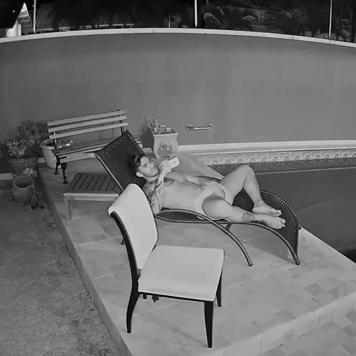 Muscle Guy Jerks Off Outside By The Pool