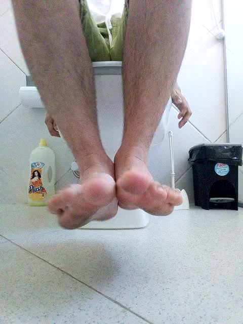 Toes Wiggling