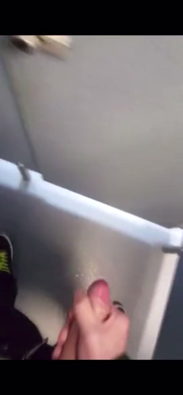 Bathroom Stall Cum