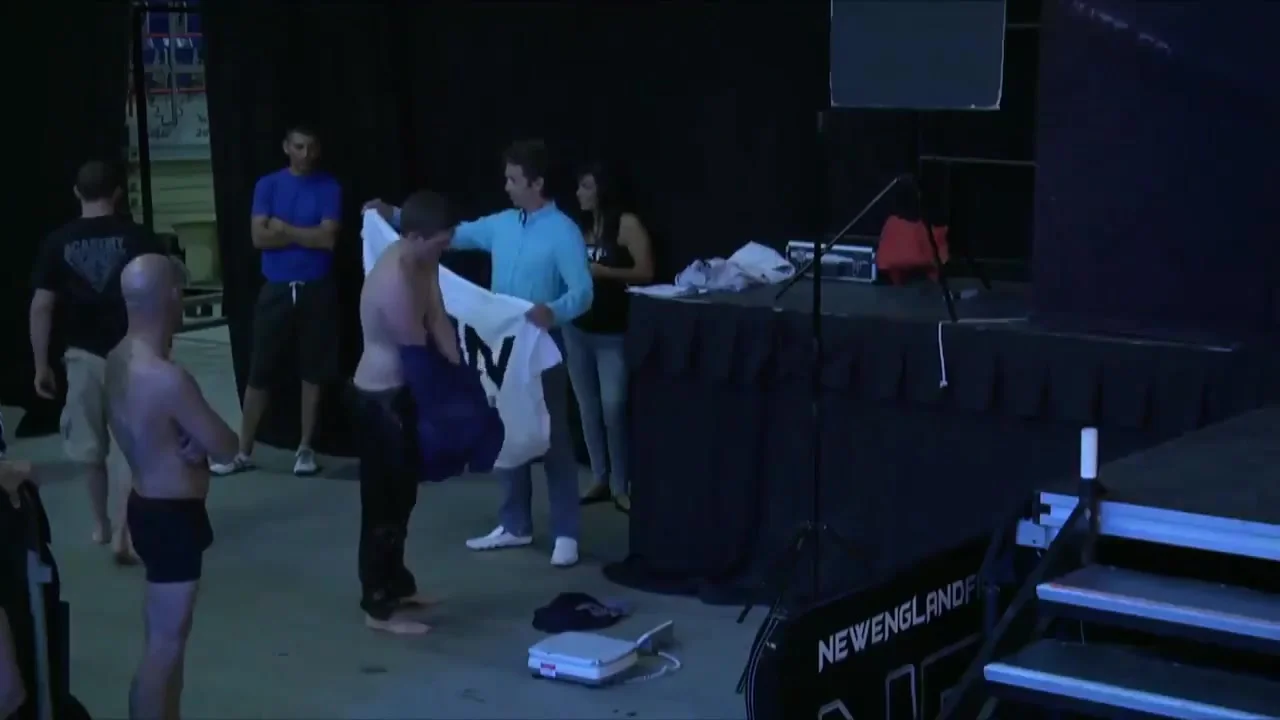 Naked Weigh In From Hot Men