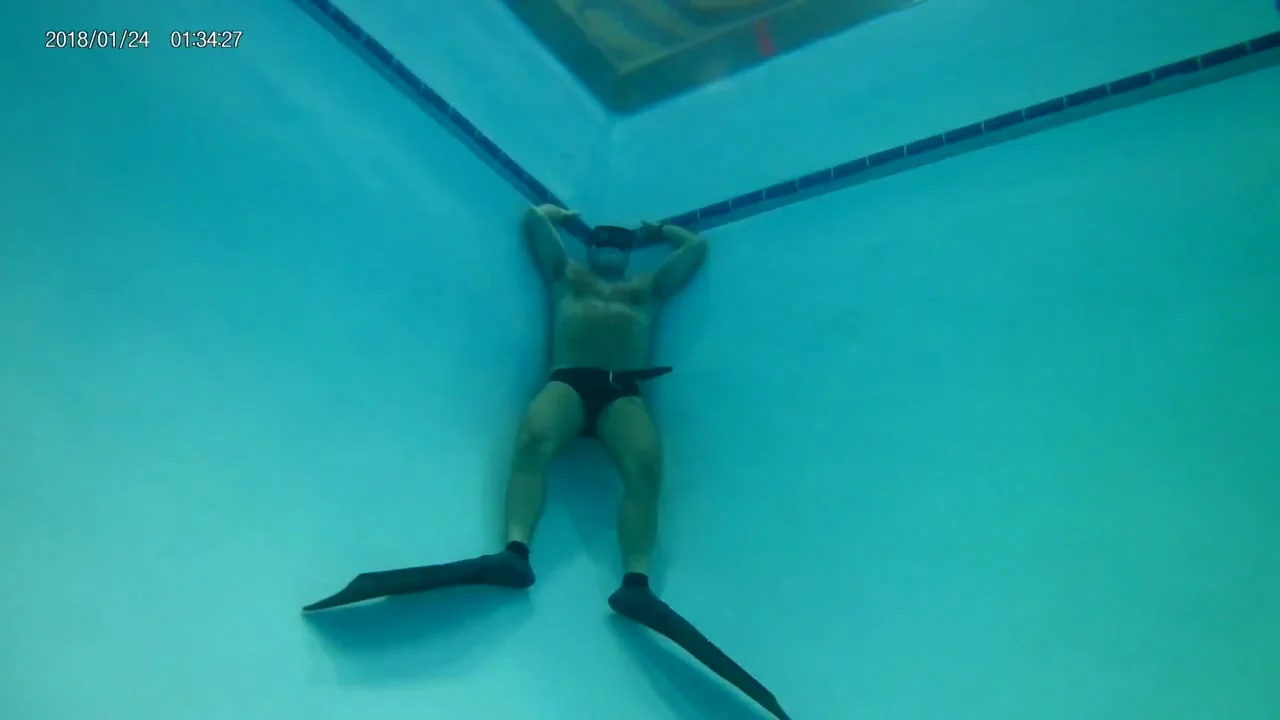 Hairy Daddy Breatholds Underwater In Speedo