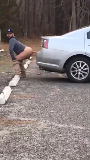 Outdoor Dildo Cub