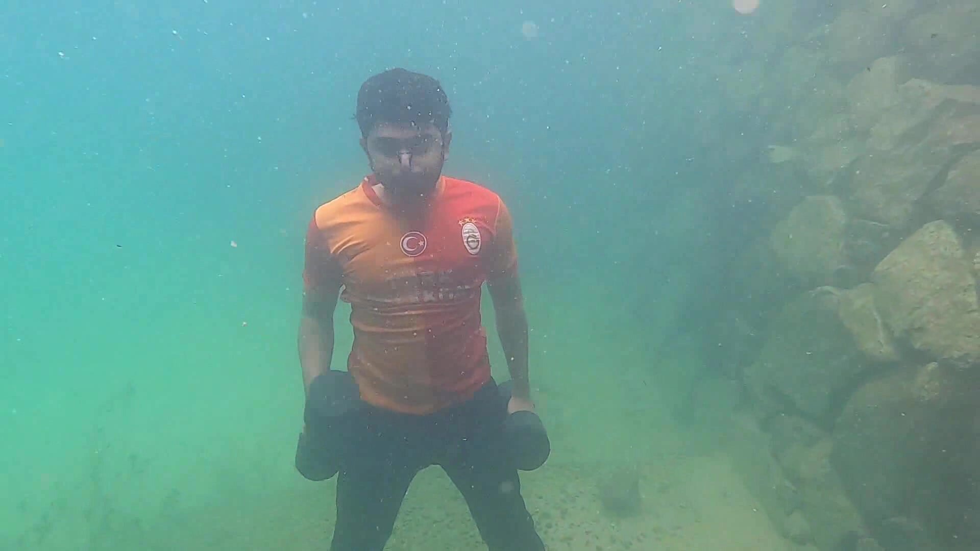 Underwater Barefaced Clothed Workout