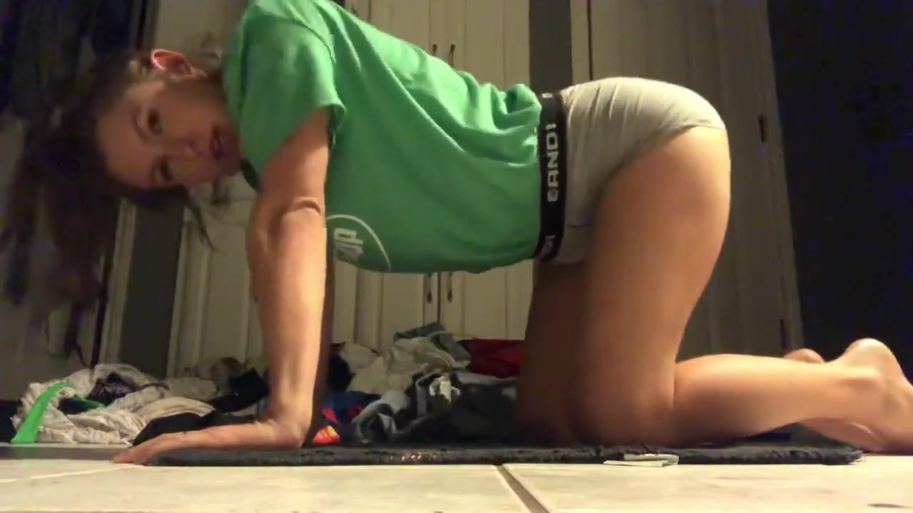 Girl Farting Nonstop Video 2
