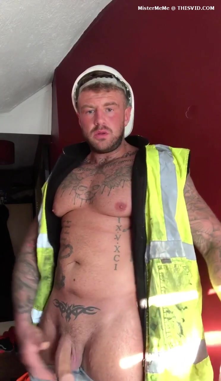 Lad In Hi Viz Vest Wanks And Cums