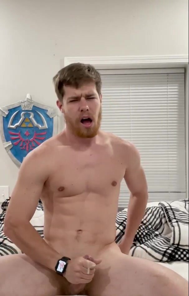 Ginger Beefy Guy Jerking Off Video 2
