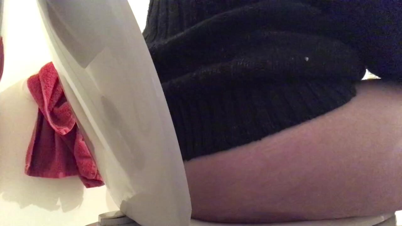 Embarrassing Loud Toilet Farts