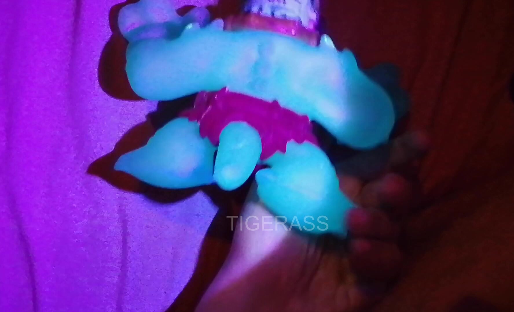 Cum Stains Using Uv Light