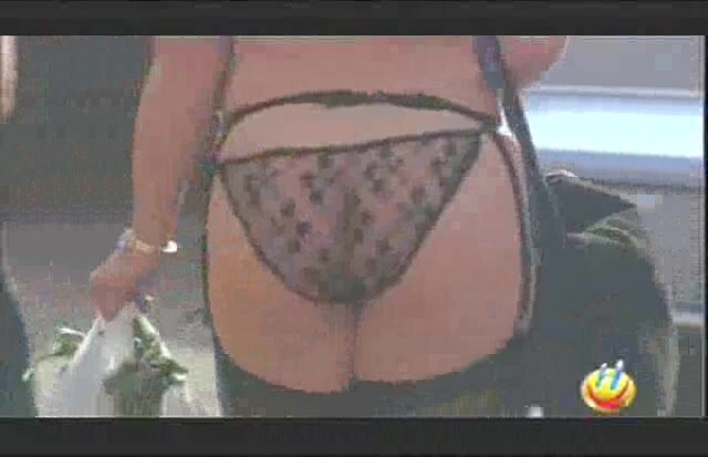 Woman Wearing Half Dress Ass Exposed Unknowingly
