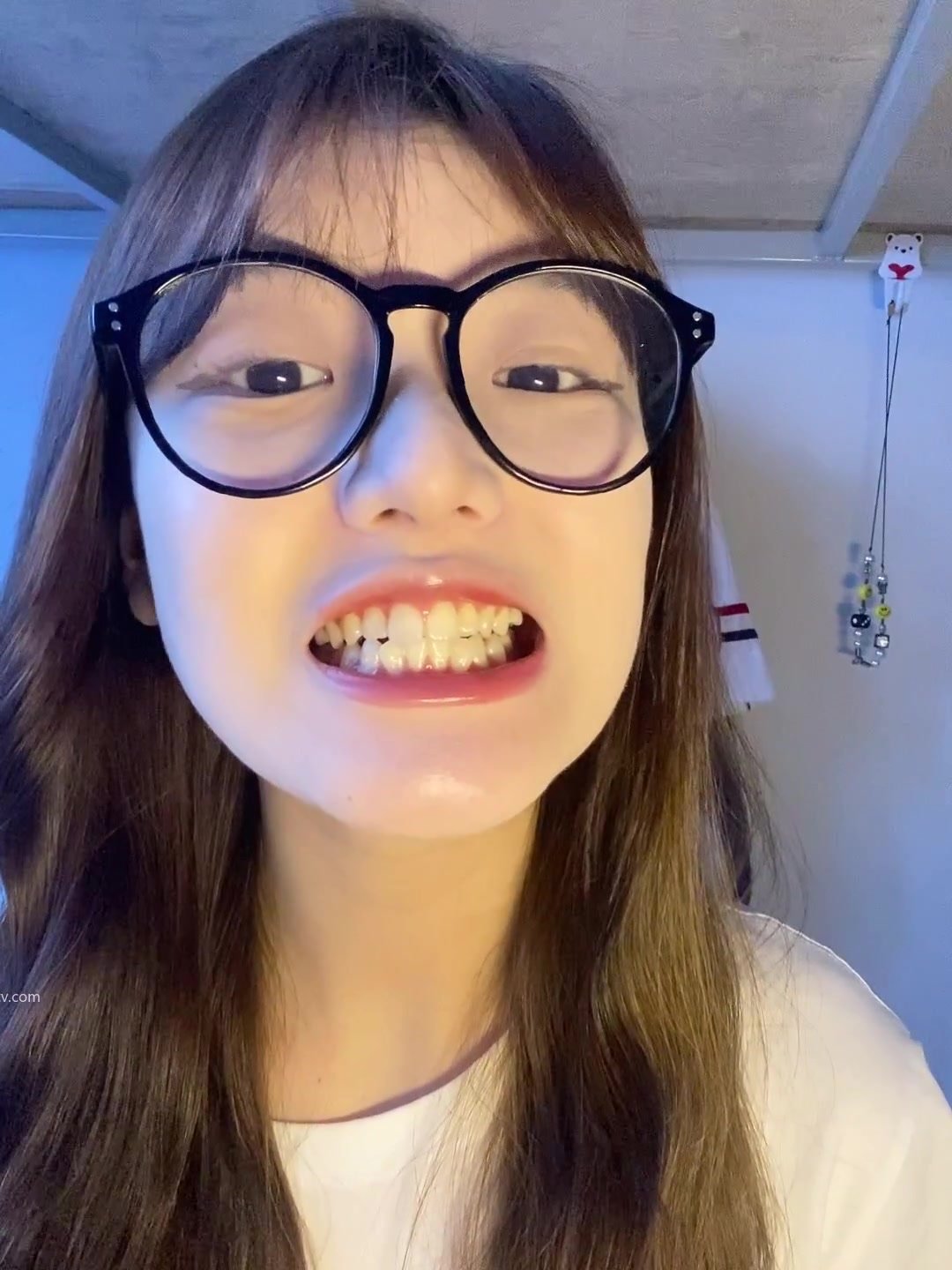 Chinese Glasses Girl Uvula4