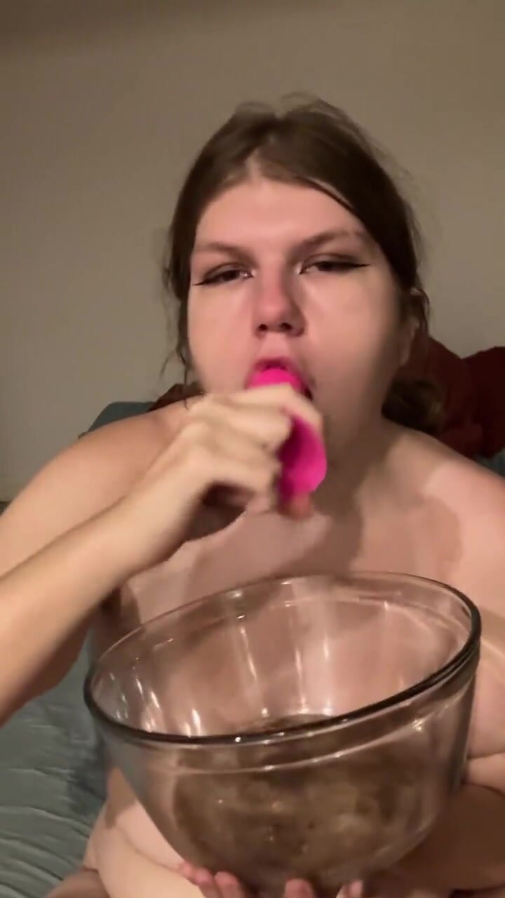 White Girl Pukes In A Bowl