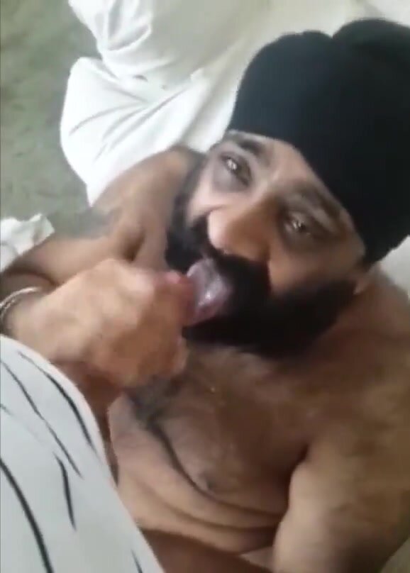 Sikh Cocksucker Guzzles Cum