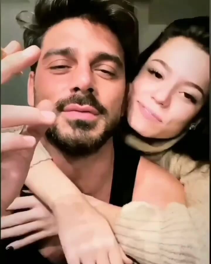 Un Buen Fumador Es Bueno Besando