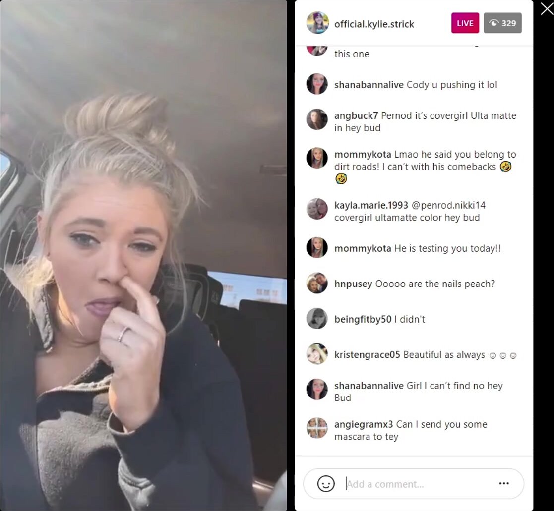 Trashy Ig Live Girl Picks Nose Ears Smokes In Car