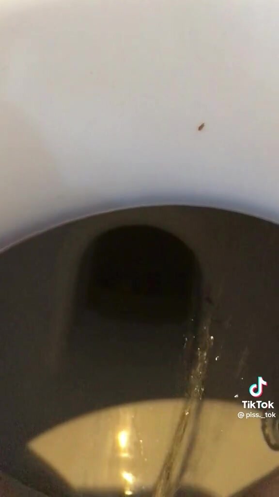 Tik Tok Pee Video 8