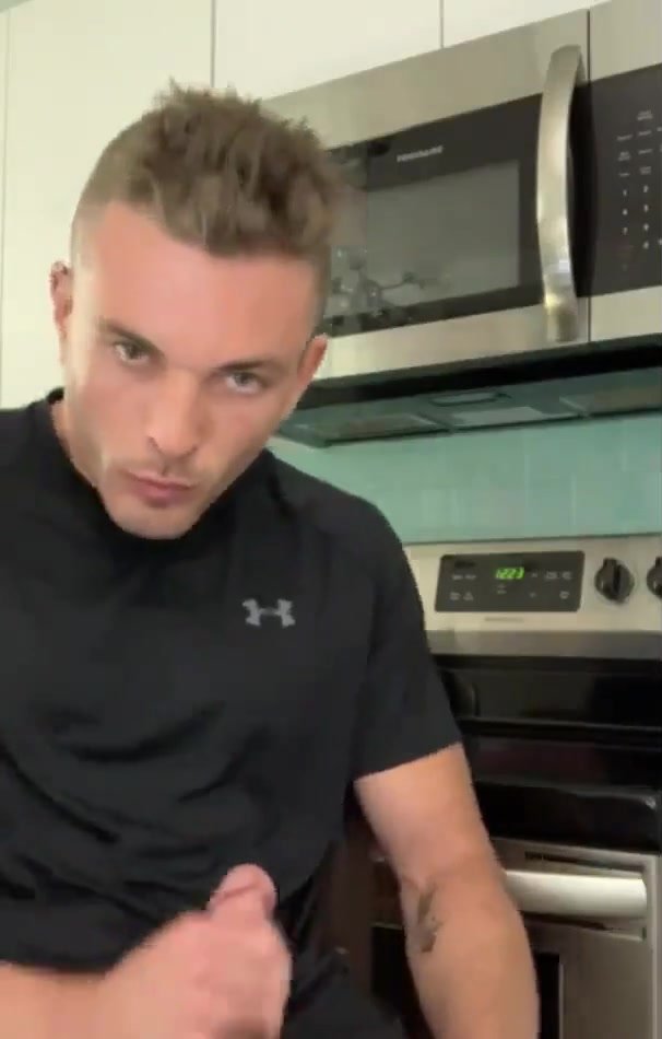 Hot White Guy Cumming