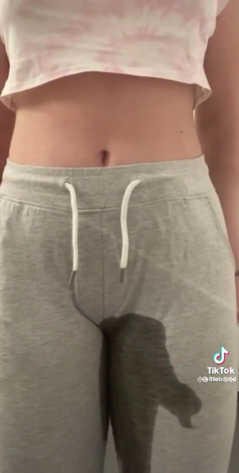 Tik Tok Pee Video 48