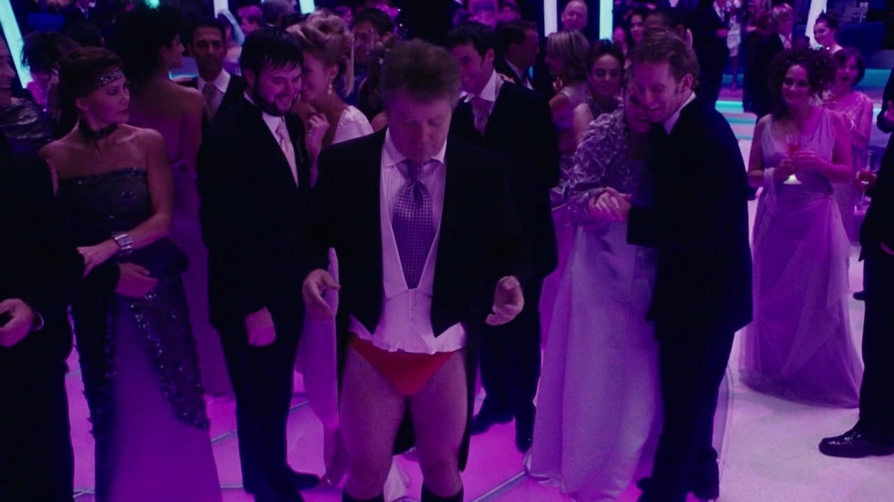 Man Gers Pantsed