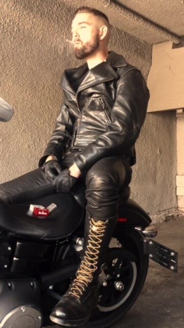 Biker Smoke