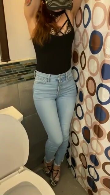 Best Pissing In Jeans Brianna Wets Jeans