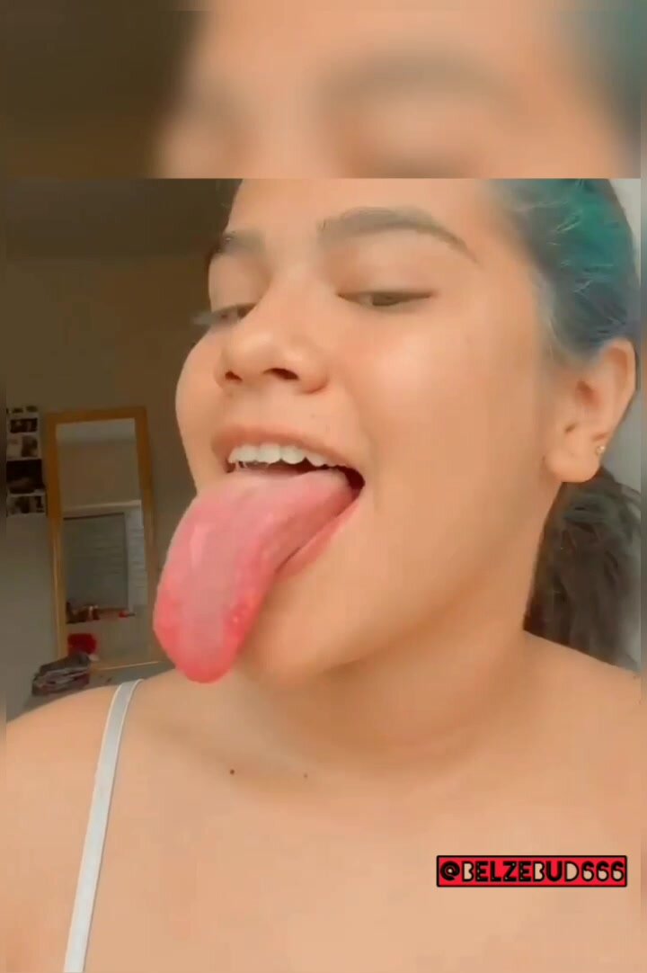Latina Girl Long Tongue Fetish Comp 2