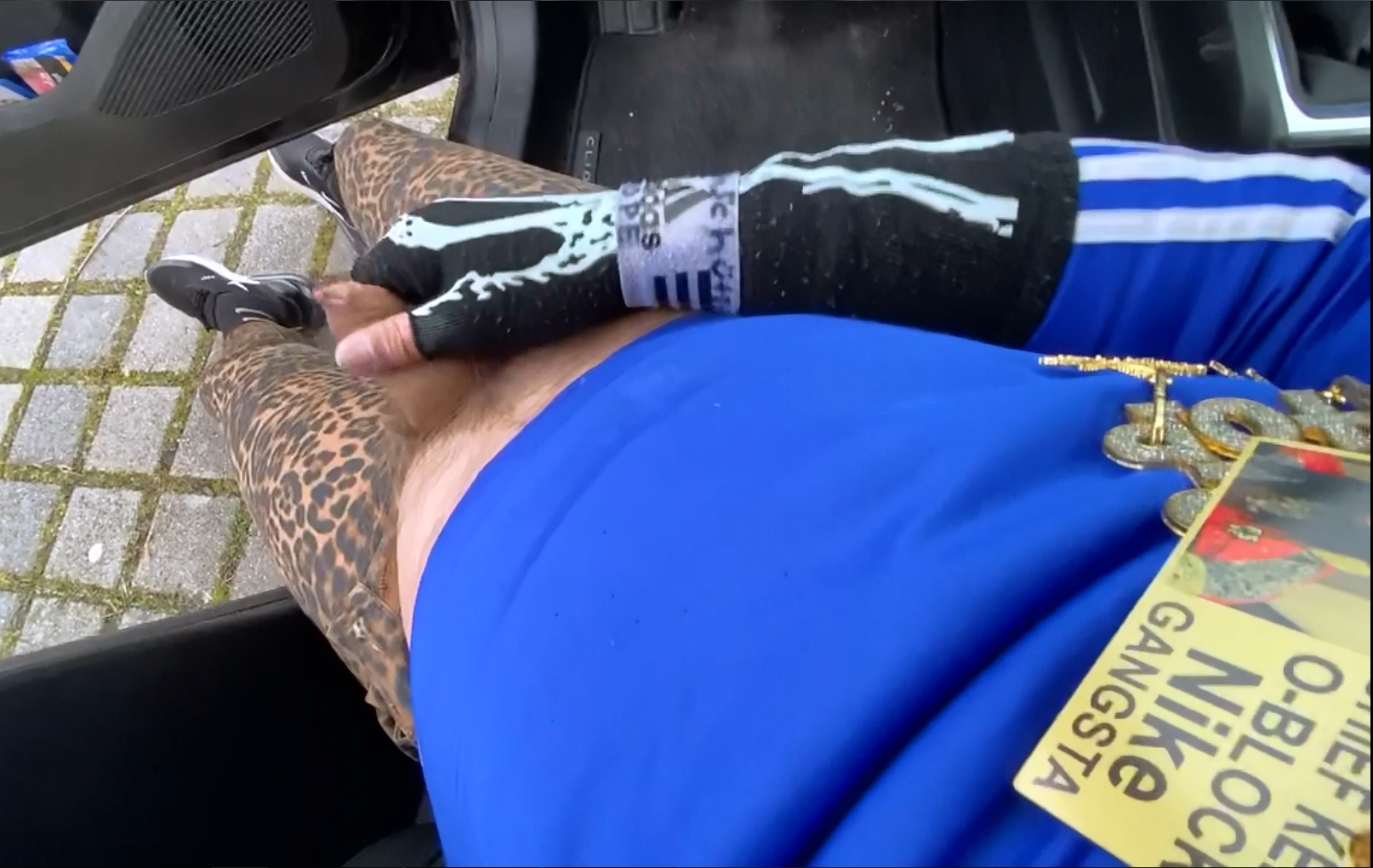 Cum Over Supertight Skinnyjeans
