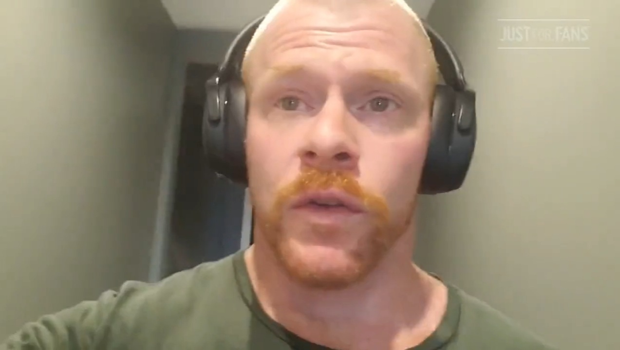 Hot Ginger Farting Out His Load