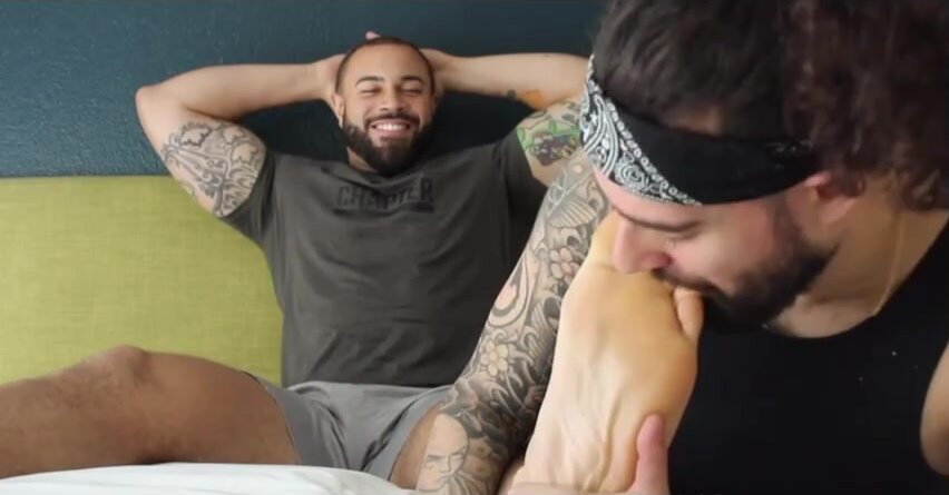 Giant Feet Worshipped
