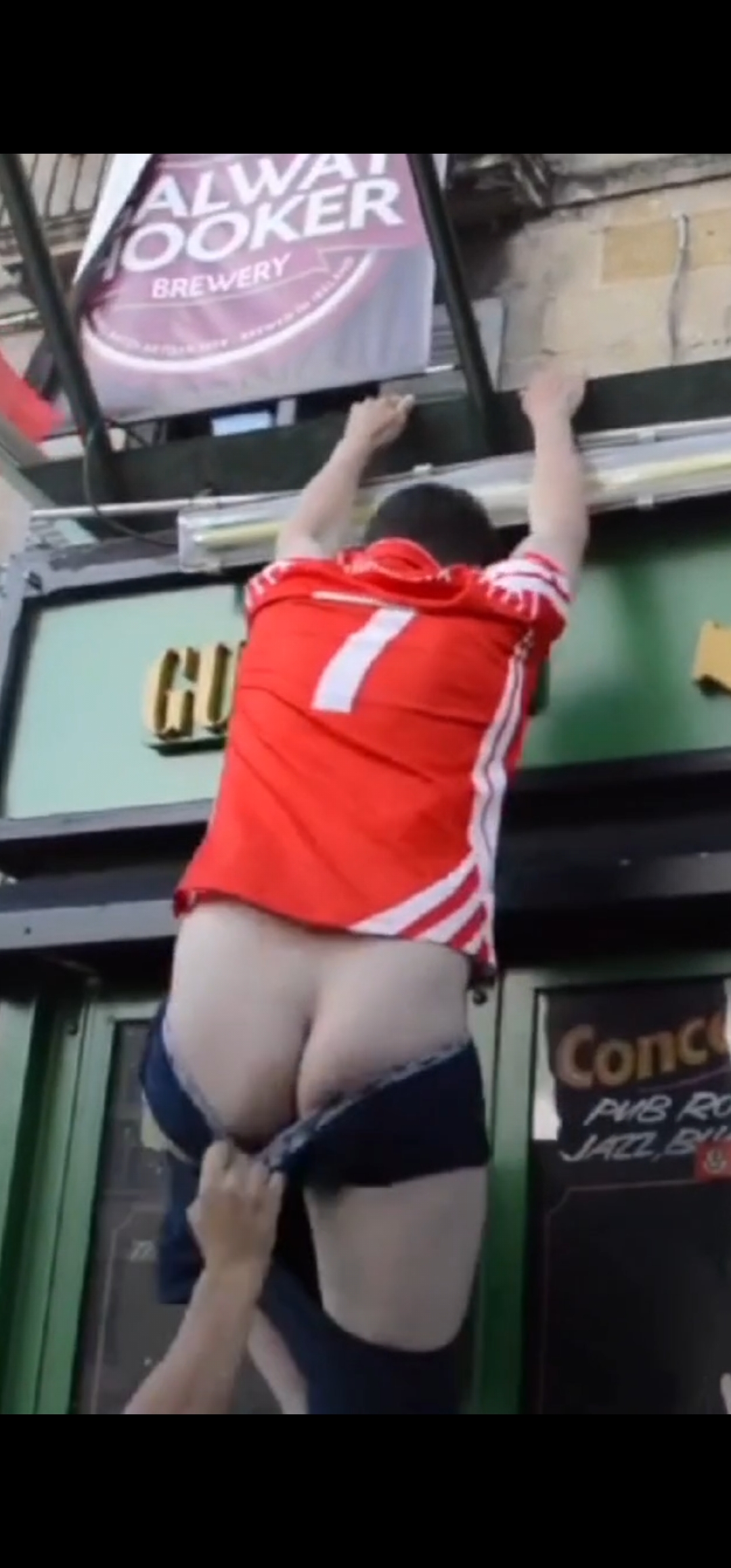 Teammate Pull Down His Bros Shorts Oops Bare Bum En Anglais